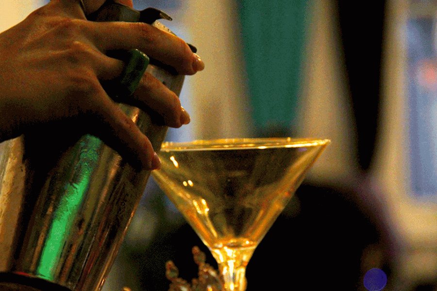 (Cocktail Recipe) Seize The Crown - Omnibus Theatre